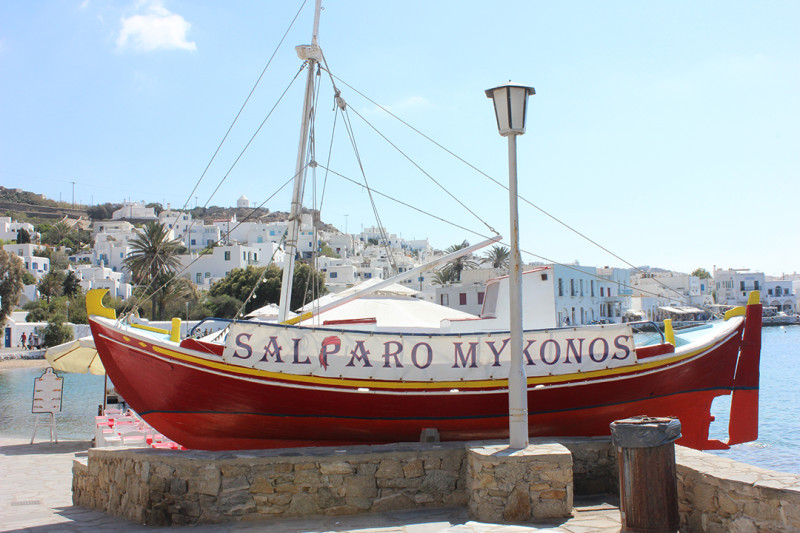 Mykonos Travel Guide - Glam Latte